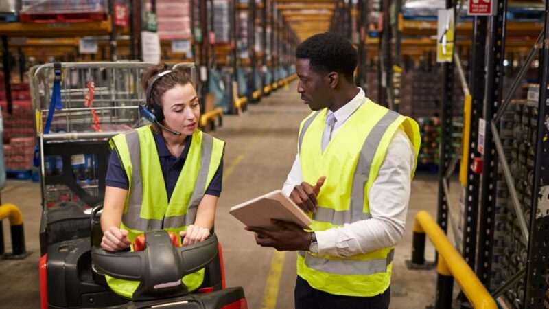 What Does a Warehouse Operations Manager Do? Jobs, Duties, and ...