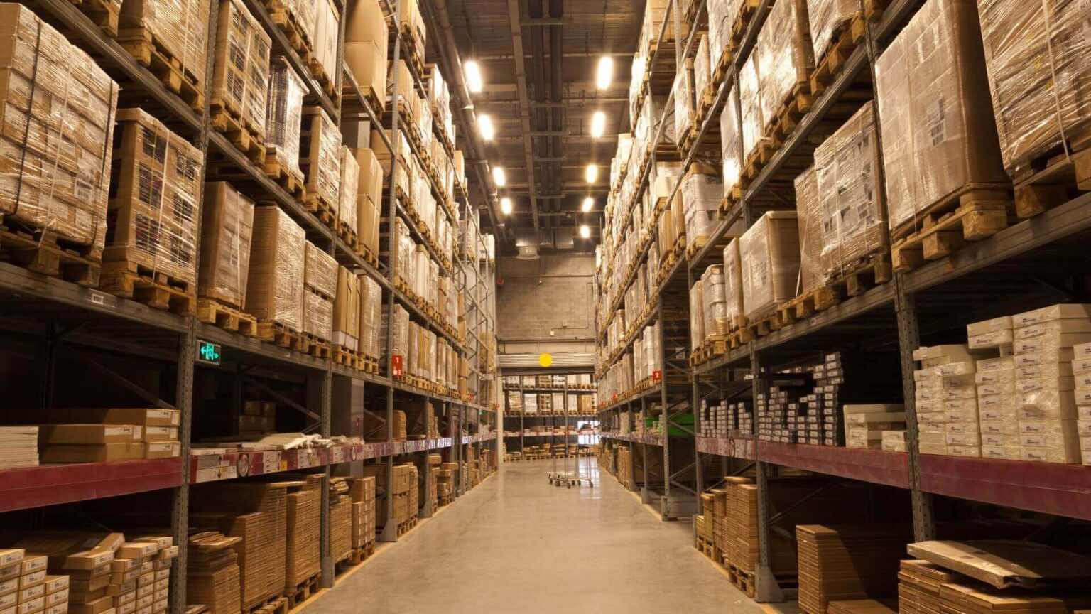 What are the Pros and Cons of Centralized Warehousing? | Logos Logistics