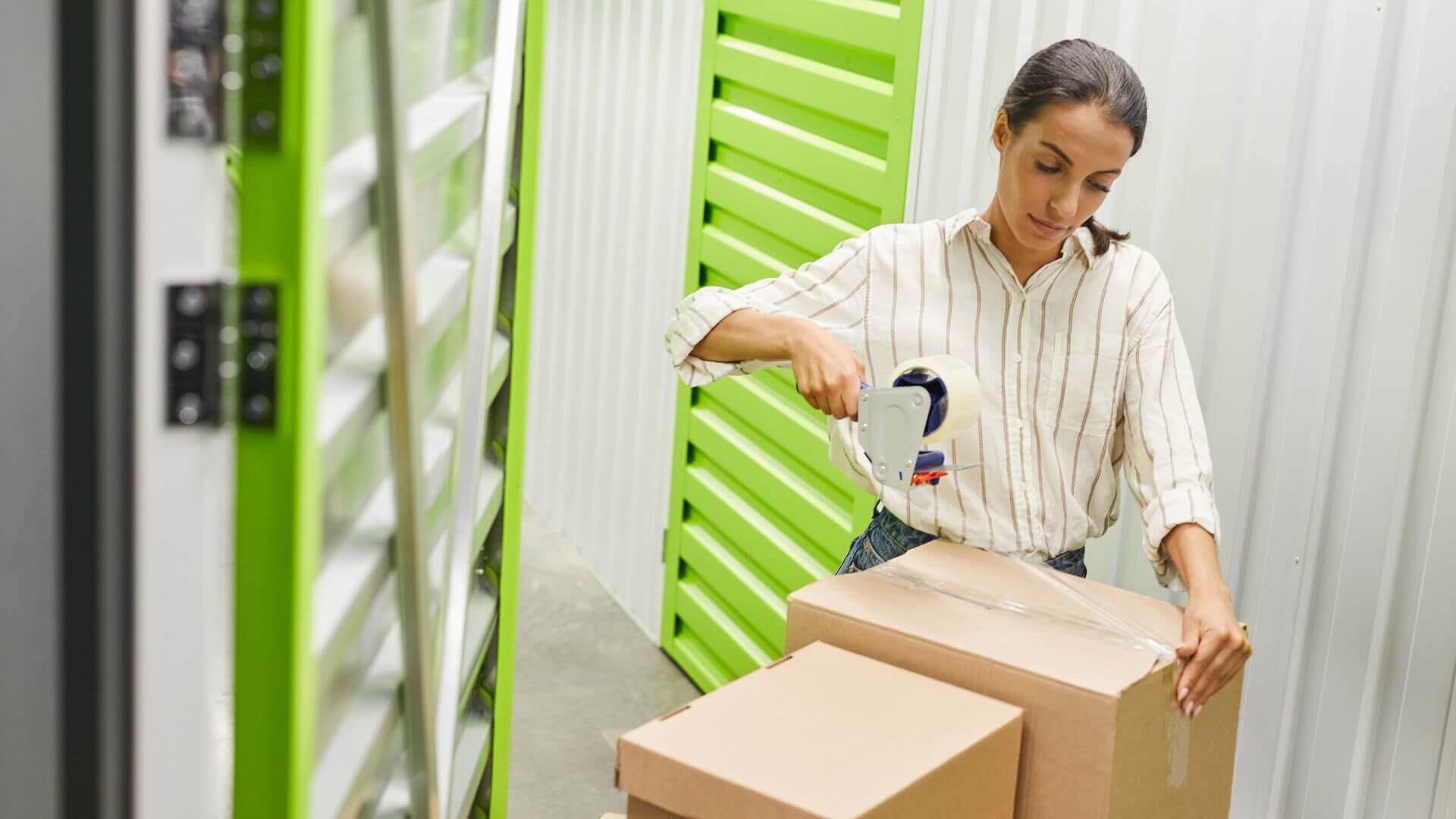 What are the Pros and Cons of Centralized Warehousing? | Logos Logistics